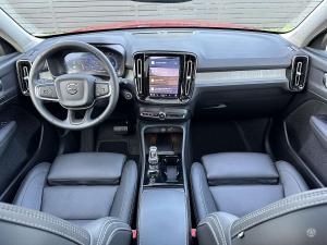 Sarkans Volvo XC40 2025 Prienai, ar dzinēja tilpumu 1.97 L un nobraukumu 5 tūkst. km par 30900 €, foto 17 vietnē AUTOMOTO.COM.LV