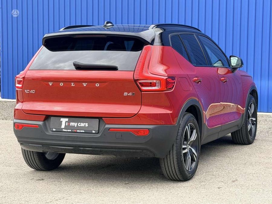 Красный Вольво XC40 2022 в Каунас, объемом двигателя 1.97 л и пробегом 88 тыс. км за 26500 €, фото 3 на AUTOMOTO.COM.LV