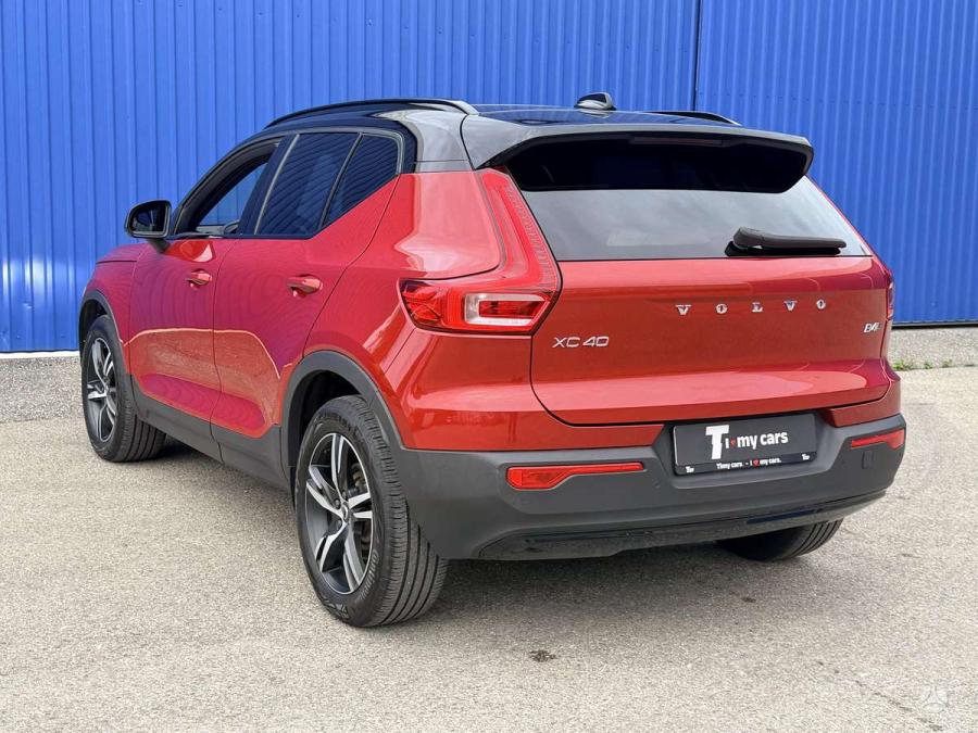 Красный Вольво XC40 2022 в Каунас, объемом двигателя 1.97 л и пробегом 88 тыс. км за 26500 €, фото 7 на AUTOMOTO.COM.LV