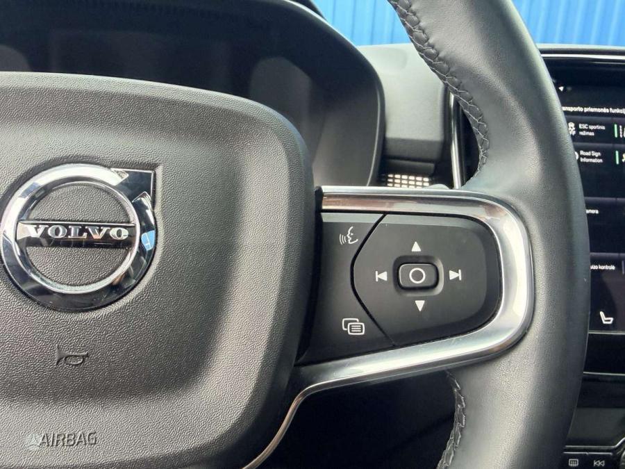 Красный Вольво XC40 2022 в Каунас, объемом двигателя 1.97 л и пробегом 88 тыс. км за 26500 €, фото 15 на AUTOMOTO.COM.LV