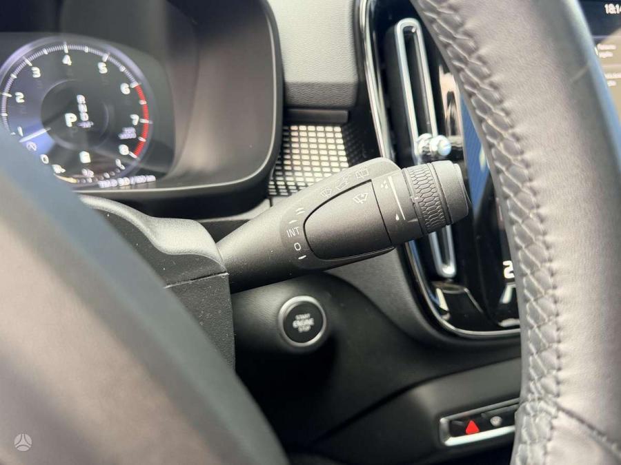 Красный Вольво XC40 2022 в Каунас, объемом двигателя 1.97 л и пробегом 88 тыс. км за 26500 €, фото 17 на AUTOMOTO.COM.LV