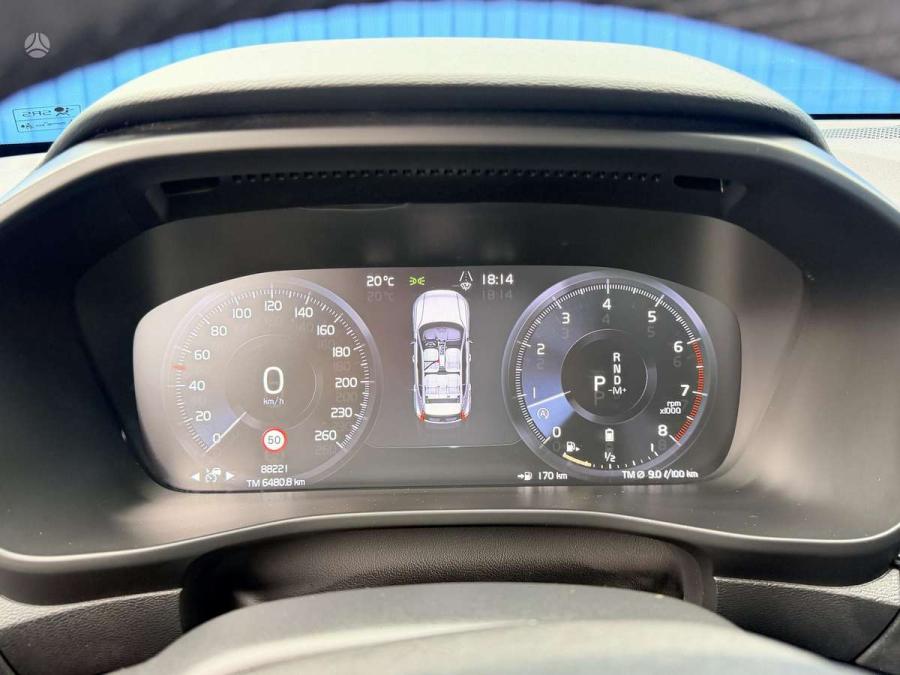 Красный Вольво XC40 2022 в Каунас, объемом двигателя 1.97 л и пробегом 88 тыс. км за 26500 €, фото 18 на AUTOMOTO.COM.LV