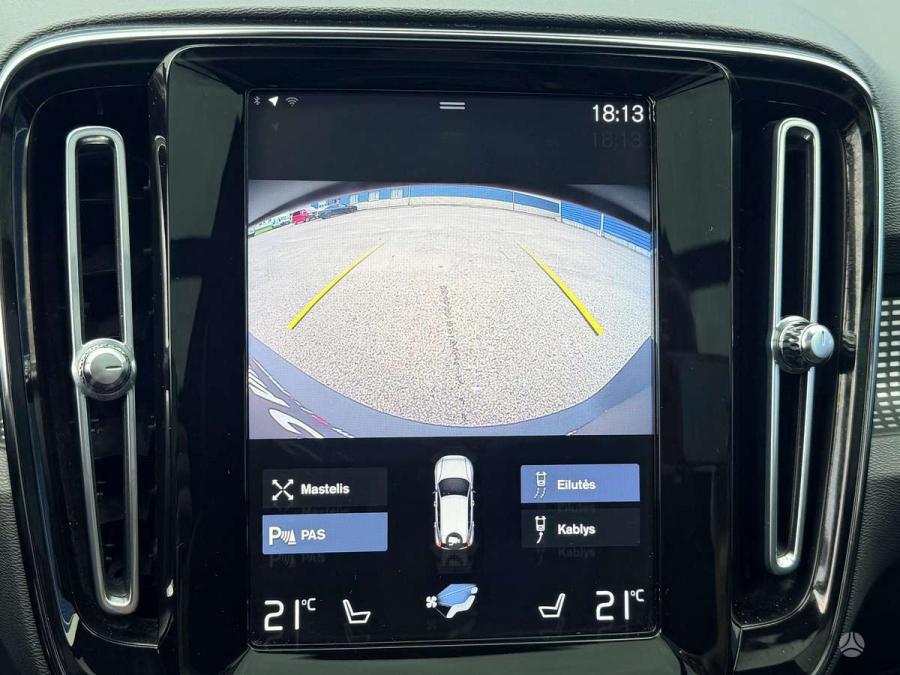 Красный Вольво XC40 2022 в Каунас, объемом двигателя 1.97 л и пробегом 88 тыс. км за 26500 €, фото 24 на AUTOMOTO.COM.LV