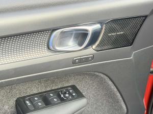Красный Вольво XC40 2022 в Каунас, объемом двигателя 1.97 л и пробегом 88 тыс. км за 26500 €, фото 28 на AUTOMOTO.COM.LV