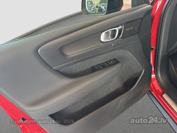 Volvo XC40 2021 in Tallinn, with an engine capacity of 2.00 L and mileage of 76 thousand km for 29900 €, photo 7 on AUTOMOTO.COM.LV