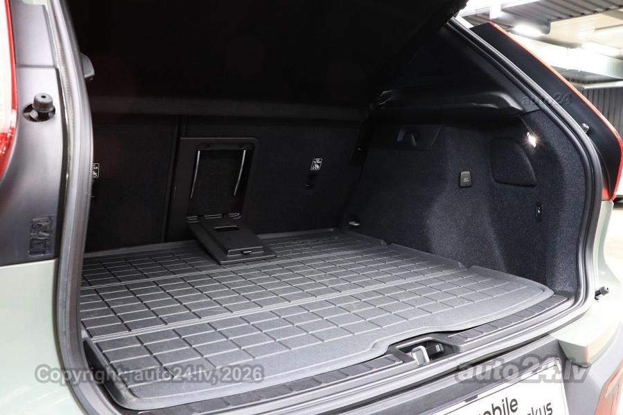 Volvo XC40 2023 Tallina, ar dzinēja tilpumu 1.50 L un nobraukumu 58 tūkst. km par 34990 €, foto 20 vietnē AUTOMOTO.COM.LV
