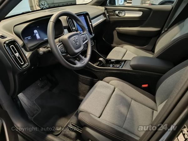 Volvo XC40 2026 in Tallinn, with an engine capacity of 2.00 L and mileage of 2 thousand km for 41900 €, photo 7 on AUTOMOTO.COM.LV