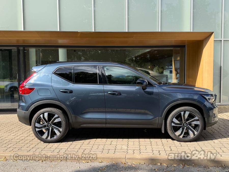 Volvo XC40 2026 Tartu, ar dzinēja tilpumu 2.00 L un nobraukumu 1 tūkst. km par 44500 €, foto 3 vietnē AUTOMOTO.COM.LV