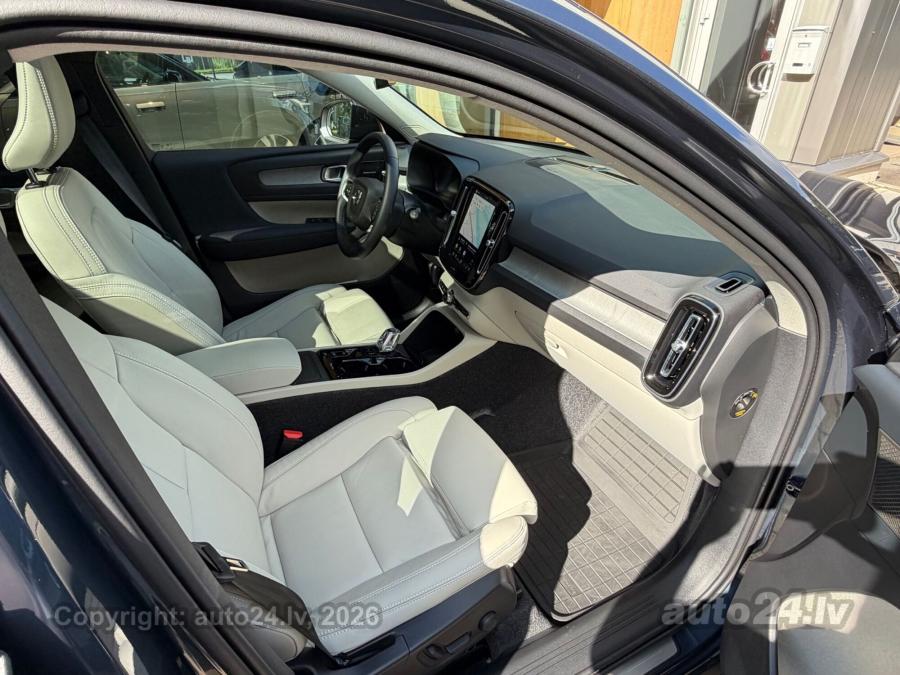 Volvo XC40 2026 Tartu, ar dzinēja tilpumu 2.00 L un nobraukumu 1 tūkst. km par 44500 €, foto 5 vietnē AUTOMOTO.COM.LV
