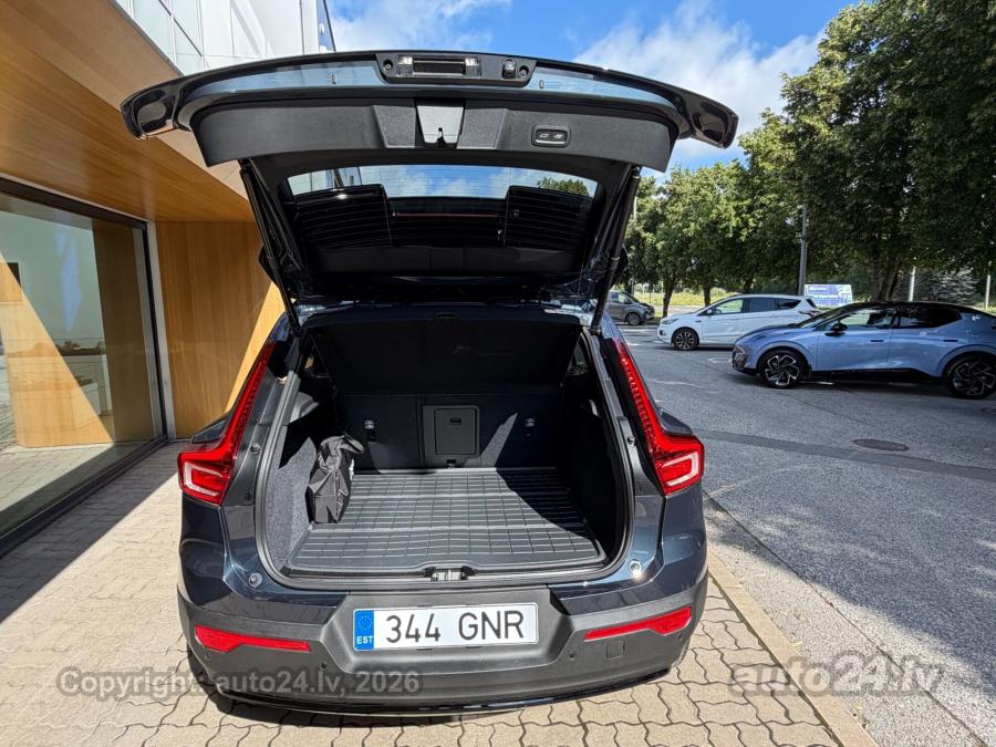 Volvo XC40 2026 Tartu, ar dzinēja tilpumu 2.00 L un nobraukumu 1 tūkst. km par 44500 €, foto 9 vietnē AUTOMOTO.COM.LV