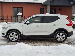 White Volvo XC40 2018 in Taurage, with an engine capacity of 1.97 L and mileage of 219 thousand km for 16600 €, photo 2 on AUTOMOTO.COM.LV