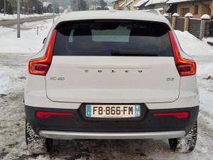 White Volvo XC40 2018 in Taurage, with an engine capacity of 1.97 L and mileage of 219 thousand km for 16600 €, photo 4 on AUTOMOTO.COM.LV
