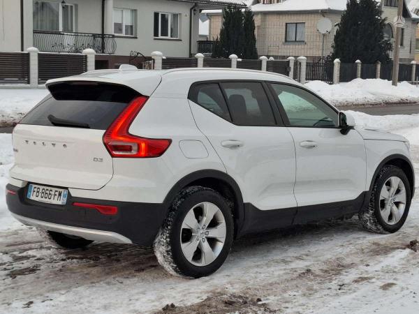 White Volvo XC40 2018 in Taurage, with an engine capacity of 1.97 L and mileage of 219 thousand km for 16600 €, photo 5 on AUTOMOTO.COM.LV