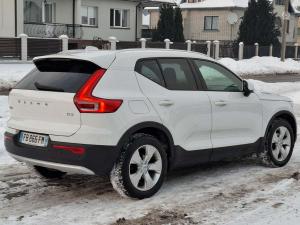 White Volvo XC40 2018 in Taurage, with an engine capacity of 1.97 L and mileage of 219 thousand km for 16600 €, photo 5 on AUTOMOTO.COM.LV