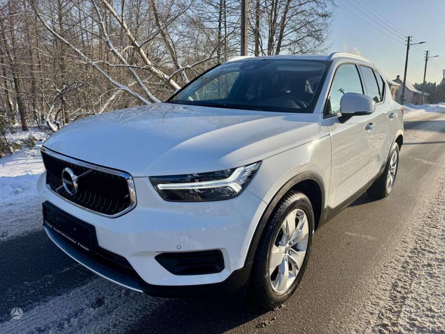 Белый Вольво XC40 2018 в Вильнюс, объемом двигателя 1.97 л и пробегом 238 тыс. км за 14850 €, фото 1 на AUTOMOTO.COM.LV
