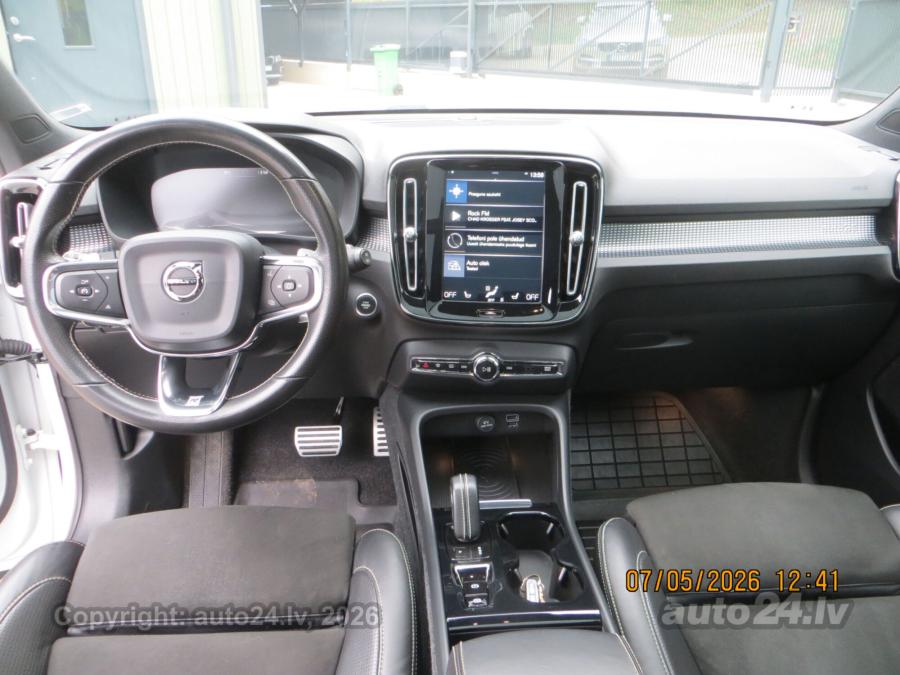 Белый Вольво XC40 2018 в Таллин, объемом двигателя 2.00 л и пробегом 161 тыс. км за 19999 €, фото 12 на AUTOMOTO.COM.LV