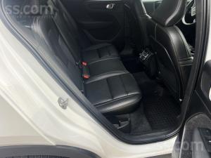 Белый Вольво XC40 2018 в Рига, объемом двигателя 2.00 л и пробегом 132 тыс. км за 20994 €, фото 11 на AUTOMOTO.COM.LV