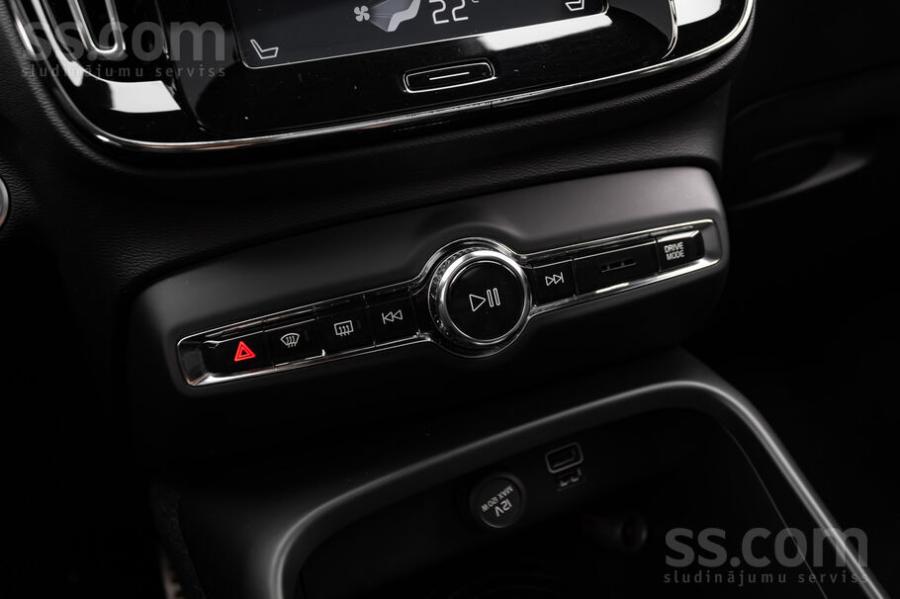 Белый Вольво XC40 2018 в Елгава, объемом двигателя 2.00 л и пробегом 0 тыс. км за 17300 €, фото 19 на AUTOMOTO.COM.LV