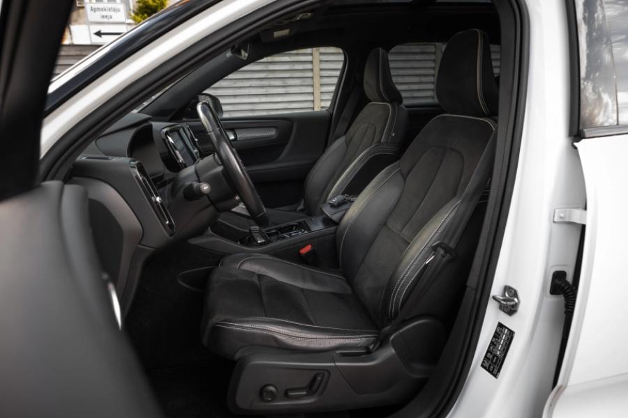 Белый Вольво XC40 2018 в Рига, объемом двигателя 2.00 л и пробегом 240 тыс. км за 20490 €, фото 18 на AUTOMOTO.COM.LV