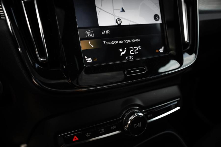 Белый Вольво XC40 2018 в Рига, объемом двигателя 2.00 л и пробегом 240 тыс. км за 20490 €, фото 21 на AUTOMOTO.COM.LV