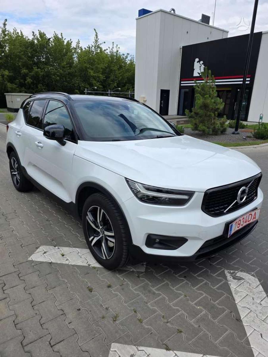 Balts Volvo XC40 2018 Panevēža, ar dzinēja tilpumu 1.97 L un nobraukumu 265 tūkst. km par 16199 €, foto 1 vietnē AUTOMOTO.COM.LV