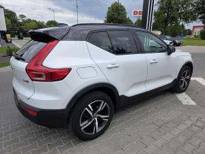Balts Volvo XC40 2018 Panevēža, ar dzinēja tilpumu 1.97 L un nobraukumu 265 tūkst. km par 16199 €, foto 4 vietnē AUTOMOTO.COM.LV