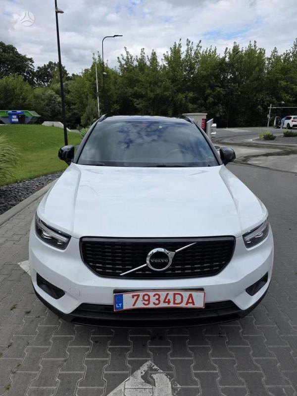 Balts Volvo XC40 2018 Panevēža, ar dzinēja tilpumu 1.97 L un nobraukumu 265 tūkst. km par 16199 €, foto 7 vietnē AUTOMOTO.COM.LV