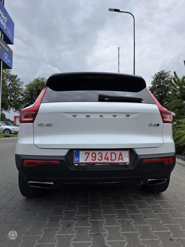 Balts Volvo XC40 2018 Panevēža, ar dzinēja tilpumu 1.97 L un nobraukumu 265 tūkst. km par 16199 €, foto 9 vietnē AUTOMOTO.COM.LV