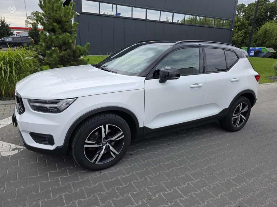 Balts Volvo XC40 2018 Panevēža, ar dzinēja tilpumu 1.97 L un nobraukumu 265 tūkst. km par 16199 €, foto 35 vietnē AUTOMOTO.COM.LV