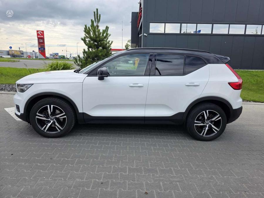Balts Volvo XC40 2018 Panevēža, ar dzinēja tilpumu 1.97 L un nobraukumu 265 tūkst. km par 16199 €, foto 37 vietnē AUTOMOTO.COM.LV