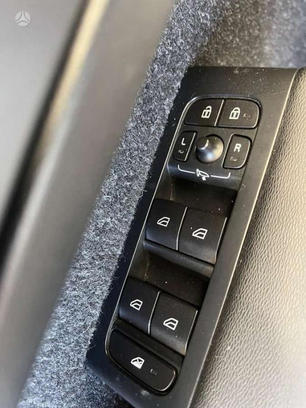 Balts Volvo XC40 2018 Viļņa, ar dzinēja tilpumu 1.97 L un nobraukumu 316 tūkst. km par 15972 €, foto 10 vietnē AUTOMOTO.COM.LV