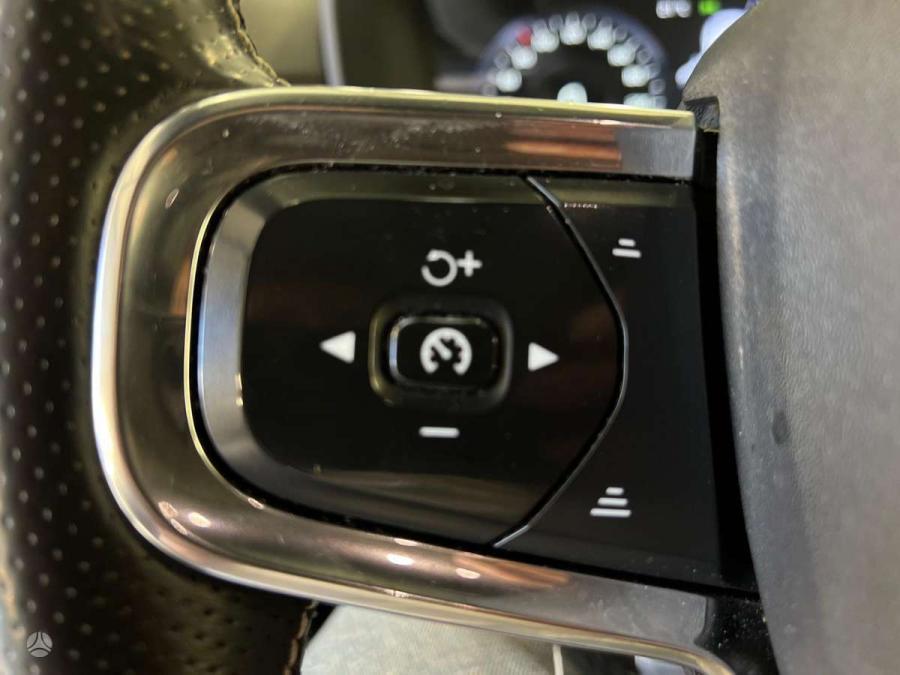 Balts Volvo XC40 2018 Viļņa, ar dzinēja tilpumu 1.97 L un nobraukumu 316 tūkst. km par 15972 €, foto 22 vietnē AUTOMOTO.COM.LV