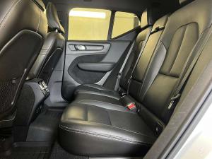 Balts Volvo XC40 2018 Viļņa, ar dzinēja tilpumu 1.97 L un nobraukumu 316 tūkst. km par 15972 €, foto 27 vietnē AUTOMOTO.COM.LV