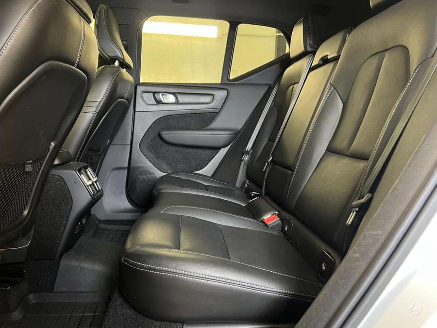 Balts Volvo XC40 2018 Viļņa, ar dzinēja tilpumu 1.97 L un nobraukumu 316 tūkst. km par 15972 €, foto 27 vietnē AUTOMOTO.COM.LV