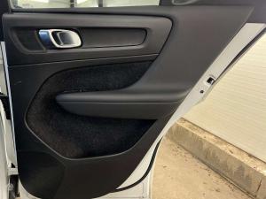 Balts Volvo XC40 2018 Viļņa, ar dzinēja tilpumu 1.97 L un nobraukumu 316 tūkst. km par 15972 €, foto 31 vietnē AUTOMOTO.COM.LV