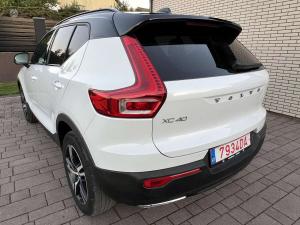 White Volvo XC40 2018 in Taurage, with an engine capacity of 1.97 L and mileage of 269 thousand km for 15199 €, photo 6 on AUTOMOTO.COM.LV