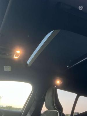 White Volvo XC40 2018 in Taurage, with an engine capacity of 1.97 L and mileage of 269 thousand km for 15199 €, photo 15 on AUTOMOTO.COM.LV