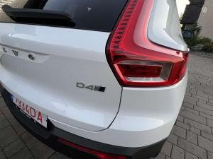 White Volvo XC40 2018 in Taurage, with an engine capacity of 1.97 L and mileage of 269 thousand km for 15199 €, photo 19 on AUTOMOTO.COM.LV