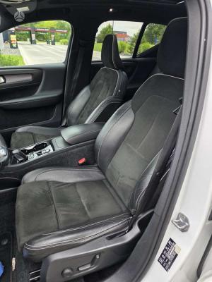 White Volvo XC40 2018 in Taurage, with an engine capacity of 1.97 L and mileage of 269 thousand km for 15199 €, photo 22 on AUTOMOTO.COM.LV