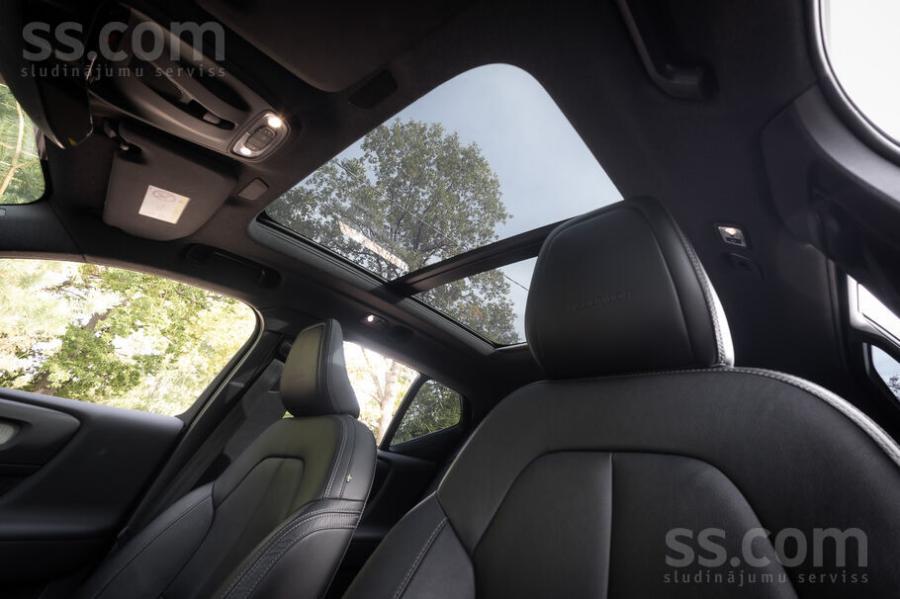 Balts Volvo XC40 2018 Jelgava, ar dzinēja tilpumu 2.00 L un nobraukumu 222 tūkst. km par 17900 €, foto 13 vietnē AUTOMOTO.COM.LV