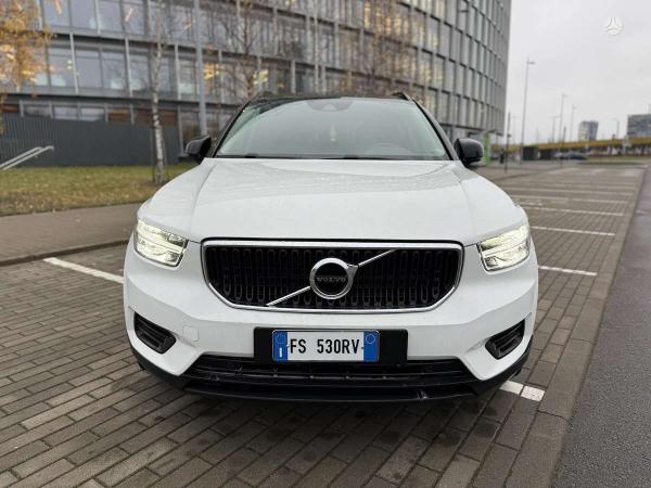 White Volvo XC40 2019 in Vilnius, with an engine capacity of 1.97 L and mileage of 289 thousand km for 12500 €, photo 8 on AUTOMOTO.COM.LV