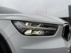 White Volvo XC40 2019 in Vilnius, with an engine capacity of 1.97 L and mileage of 289 thousand km for 12500 €, photo 9 on AUTOMOTO.COM.LV