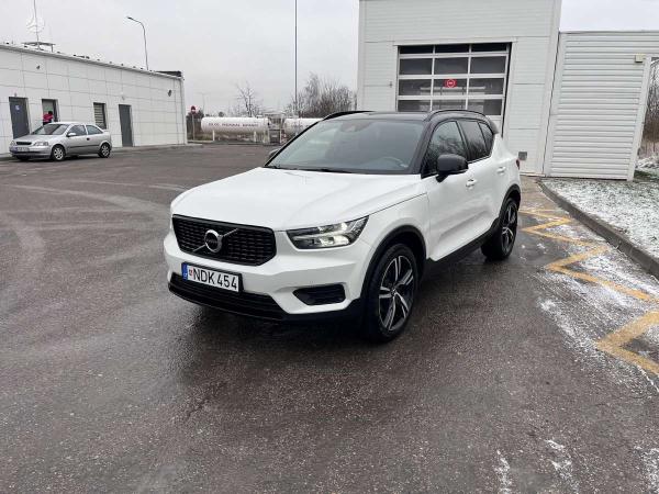 Balts Volvo XC40 2019 Šauļi, ar dzinēja tilpumu 1.97 L un nobraukumu 249 tūkst. km par 19500 €, foto 2 vietnē AUTOMOTO.COM.LV