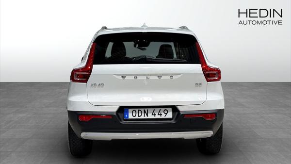 White Volvo XC40 2019 in Kaunas, with an engine capacity of 0.00 L and mileage of 84 thousand km for 29434 €, photo 7 on AUTOMOTO.COM.LV