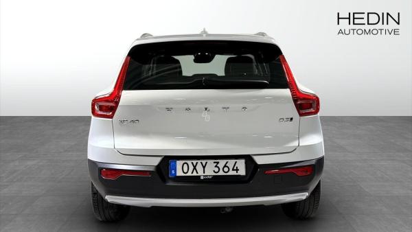 White Volvo XC40 2019 in Kaunas, with an engine capacity of 0.00 L and mileage of 84 thousand km for 30289 €, photo 7 on AUTOMOTO.COM.LV