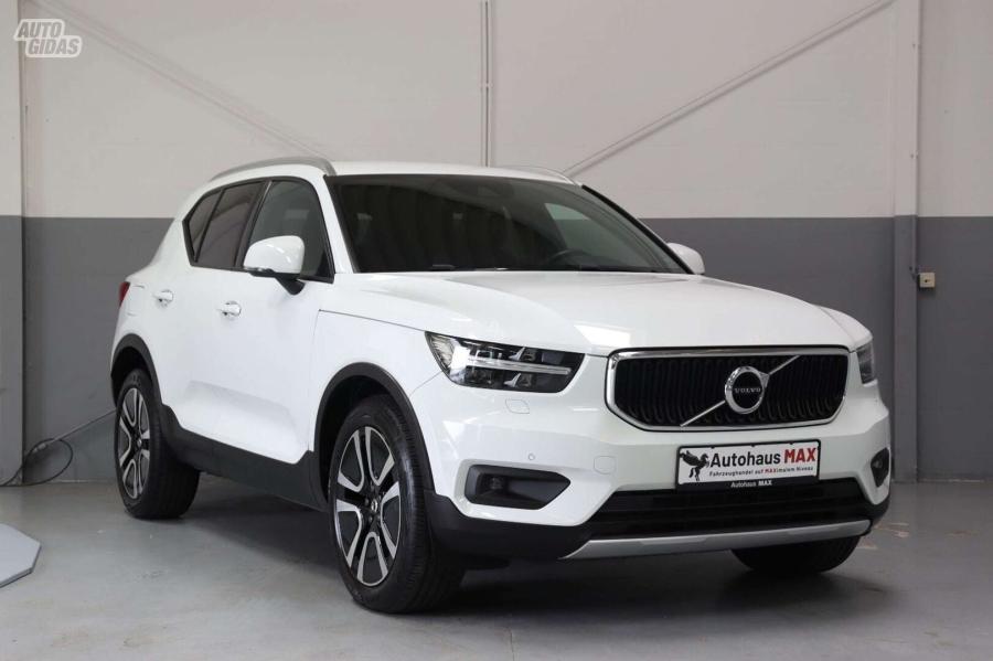 White Volvo XC40 2019 in Kaunas, with an engine capacity of 2.00 L and mileage of 25 thousand km for 32690 €, photo 3 on AUTOMOTO.COM.LV