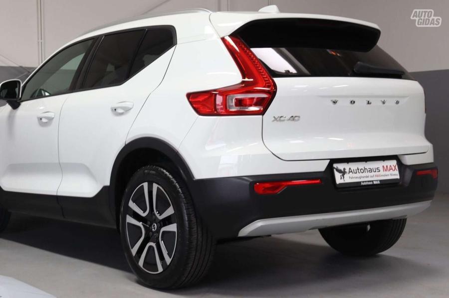 White Volvo XC40 2019 in Kaunas, with an engine capacity of 2.00 L and mileage of 25 thousand km for 32690 €, photo 10 on AUTOMOTO.COM.LV