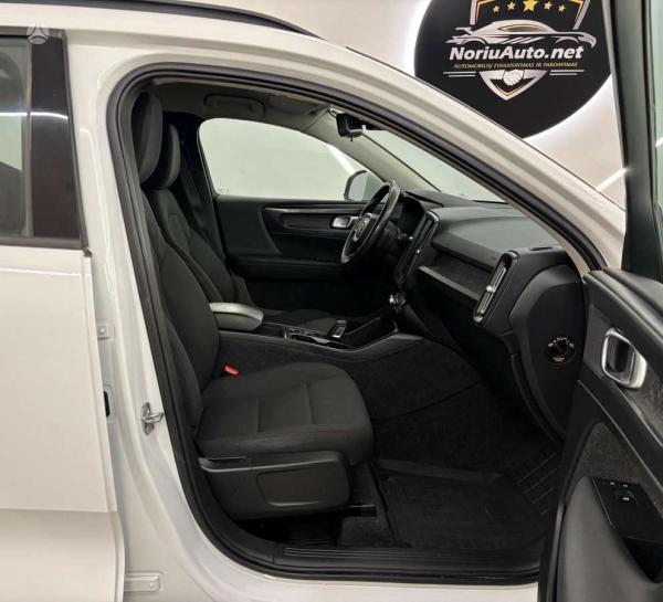 White Volvo XC40 2019 in Marijampole, with an engine capacity of 1.97 L and mileage of 270 thousand km for 14500 €, photo 7 on AUTOMOTO.COM.LV
