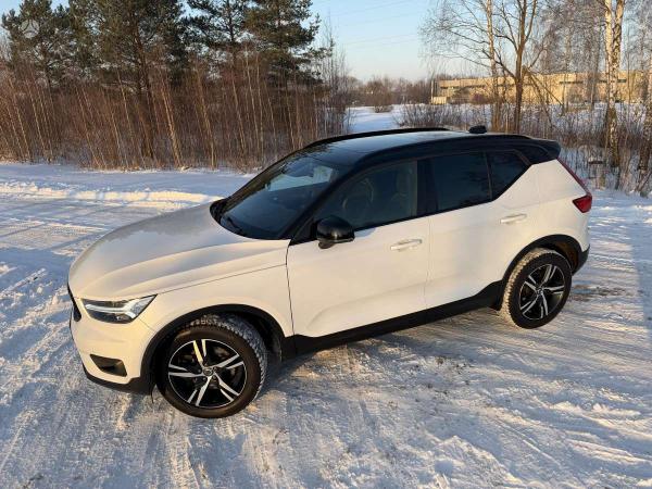 White Volvo XC40 2019 in Kaunas, with an engine capacity of 1.97 L and mileage of 170 thousand km for 20999 €, photo 3 on AUTOMOTO.COM.LV
