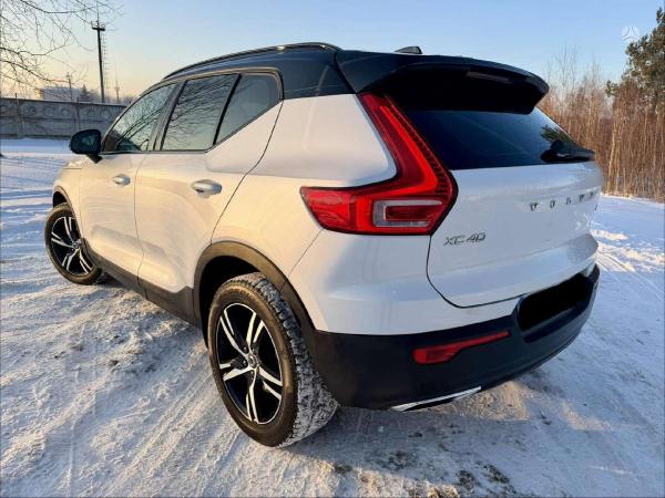 White Volvo XC40 2019 in Kaunas, with an engine capacity of 1.97 L and mileage of 170 thousand km for 20999 €, photo 6 on AUTOMOTO.COM.LV